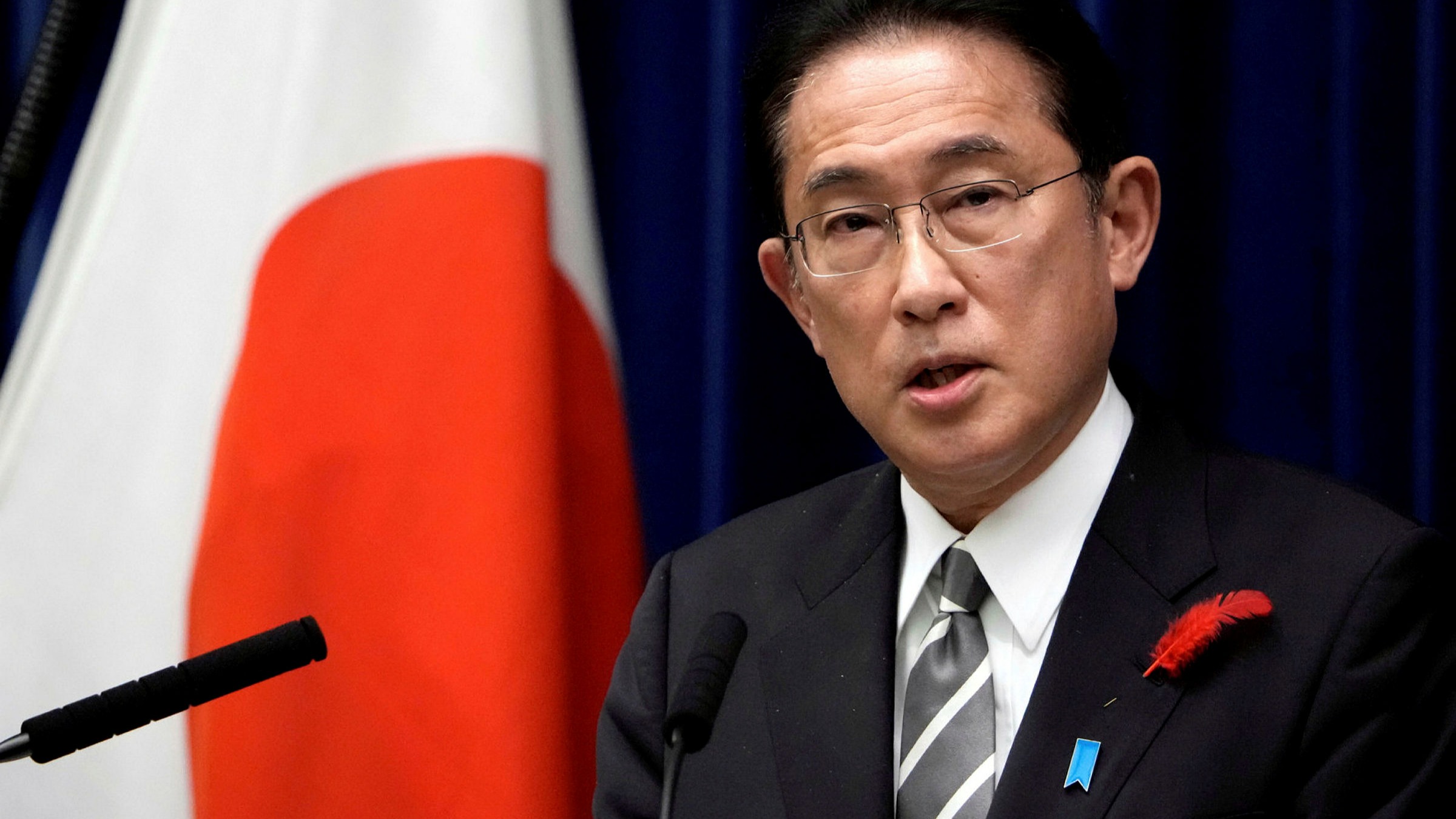 Japan Pm Fires Aide Over Derogatory Lgbt Remarks Lustexpectations