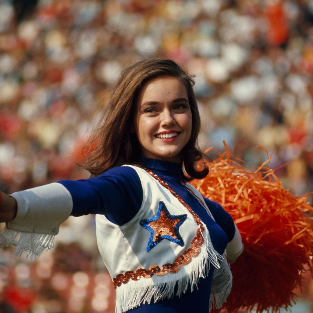 40 Vintage Photos Of Cheerleaders That Make Us Feel Nostalgic