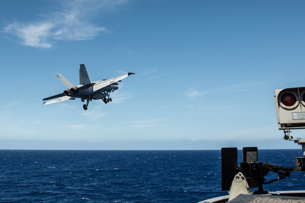 Dvids Images Uss Ronald Reagan Flight Operations Image 11 Of 14