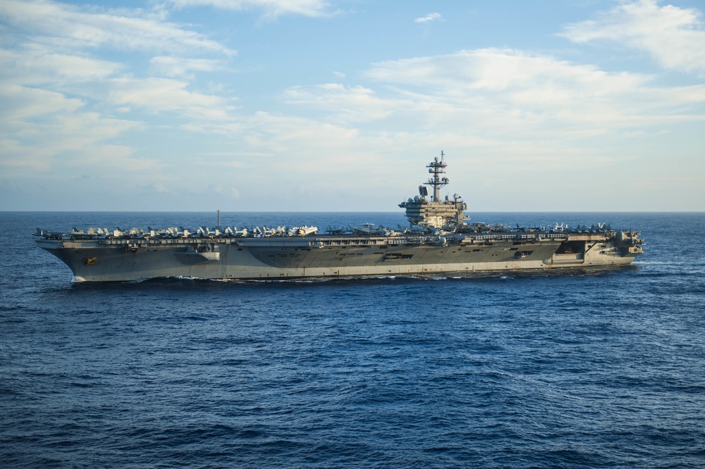 Dvids Images Uss Carl Vinson Cvn 70 Steams Through The Pacific