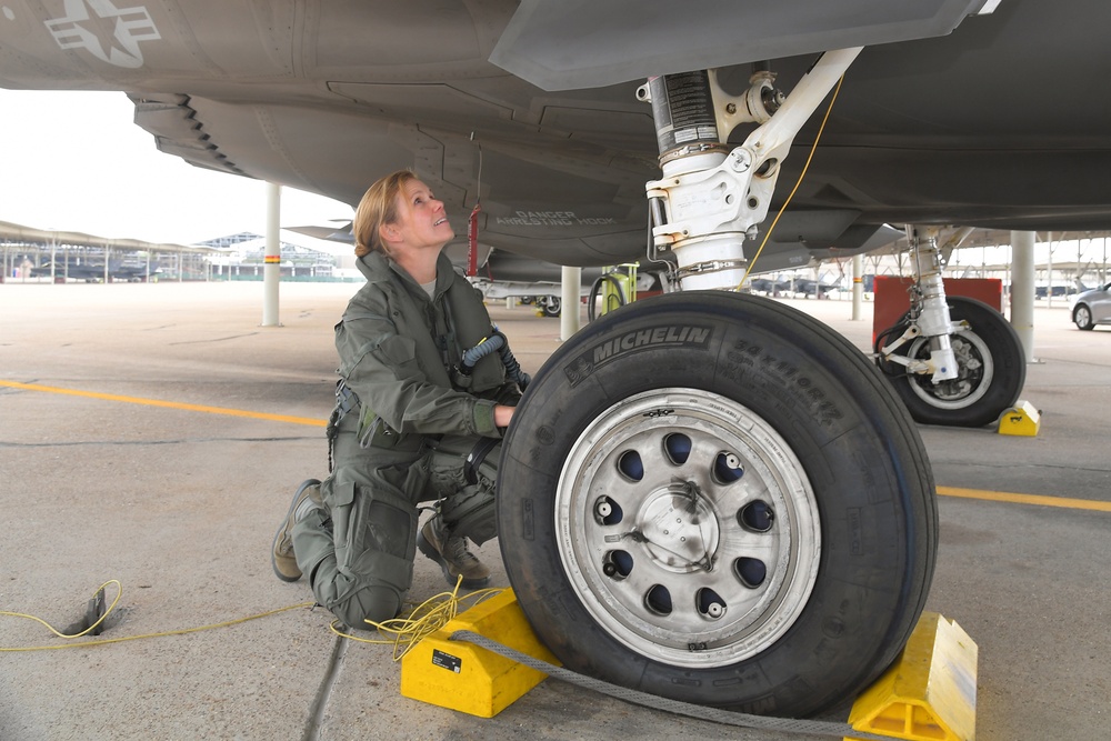 Dvids Images Meet Air Force Reserves First Female F 35 Pilot