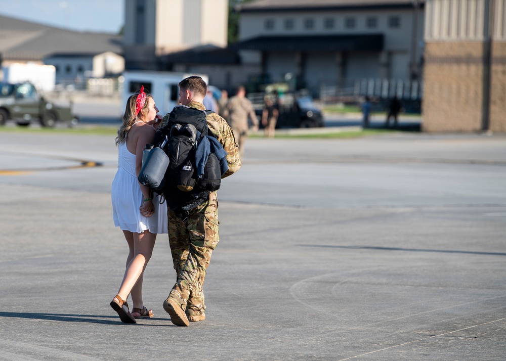 Dvids Images Rqg Mxg Airmen Return From Deployment Image 13 Of 13