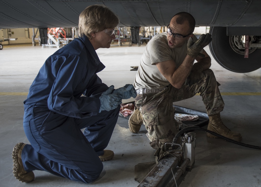 Dvids Images Amc Commander Visits The 317th Airlift Wing Image 10