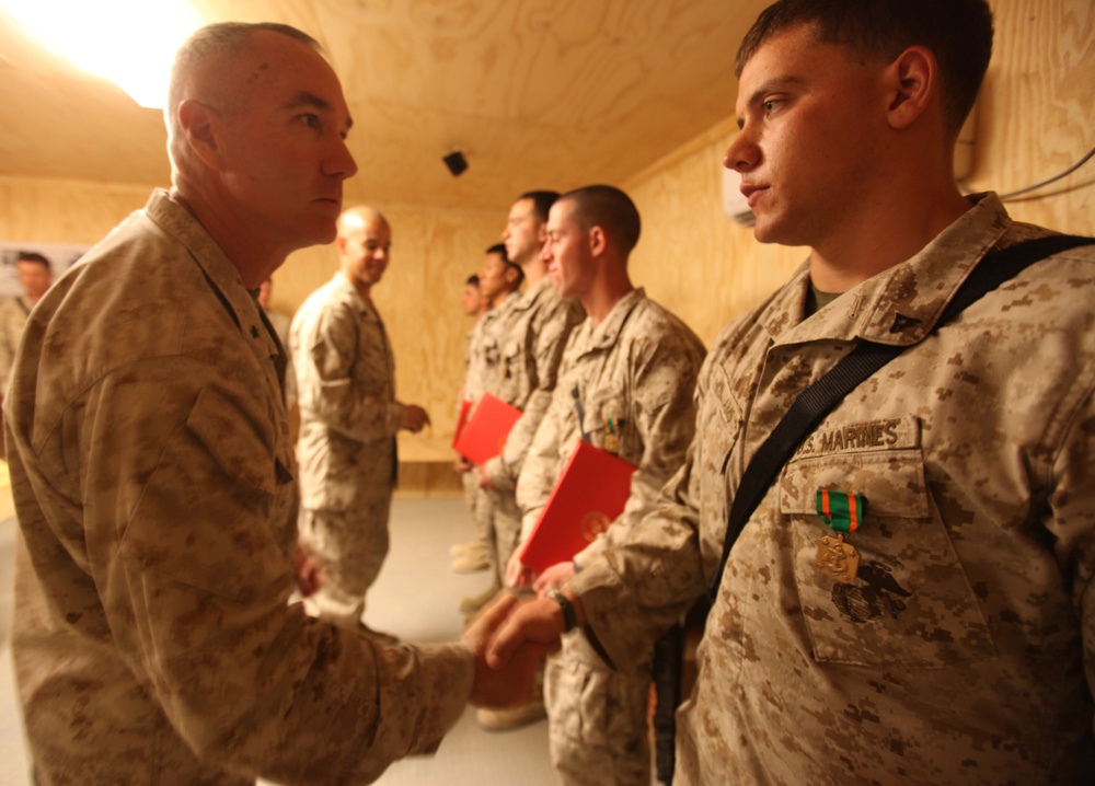 Dvids News 7th Esb Marines Awarded For Heroic Actions During