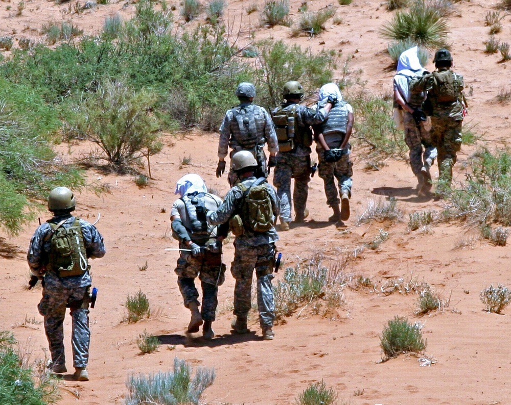 Dvids News Texas Guardsmen Conduct Air Assault And Evacuation Training