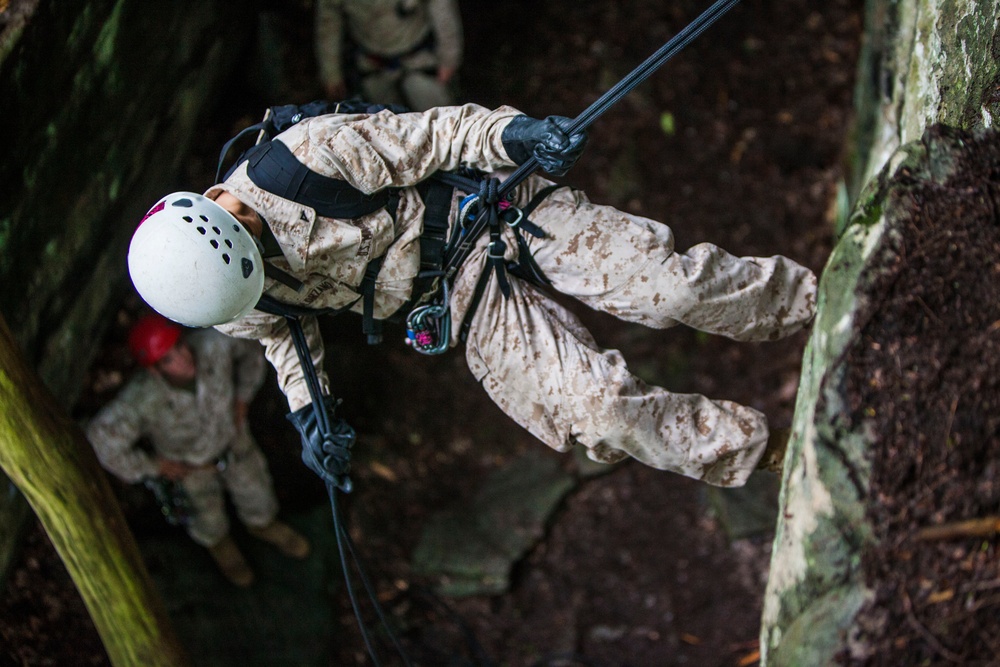 Dvids News 22nd Meu Blt Marines Climb To The Top In Sotg Assault