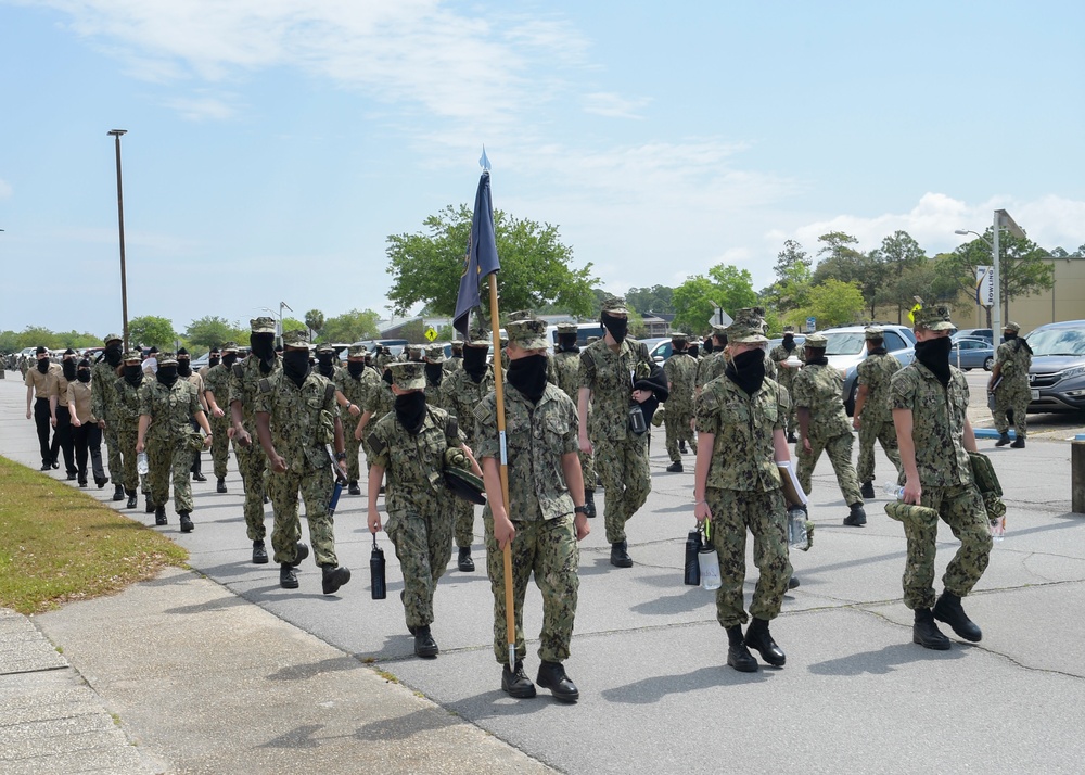 Dvids Images Iwtc Corry Station Sailors March To Class Image 1 Of 2