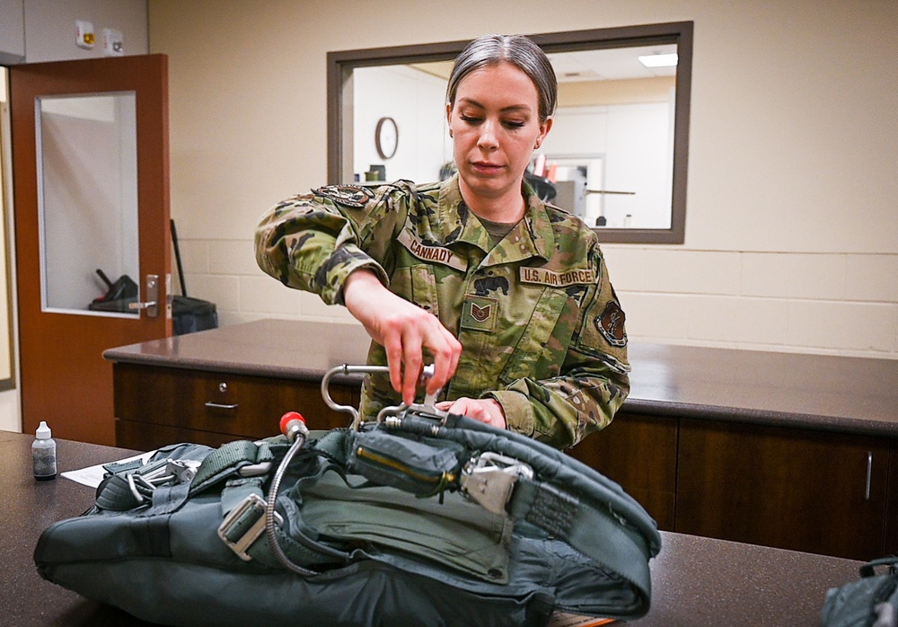 Dvids Images 165th Aw Aircrew Flight Equipment Airmen Prep For