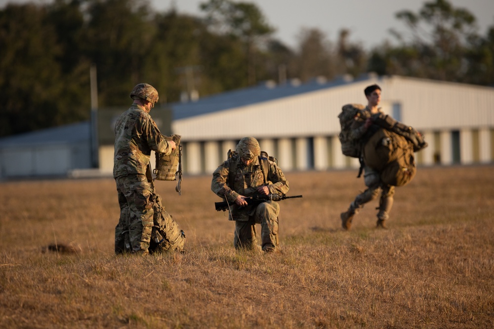 Dvids Images Rhode Island National Guard Airborne Training Image