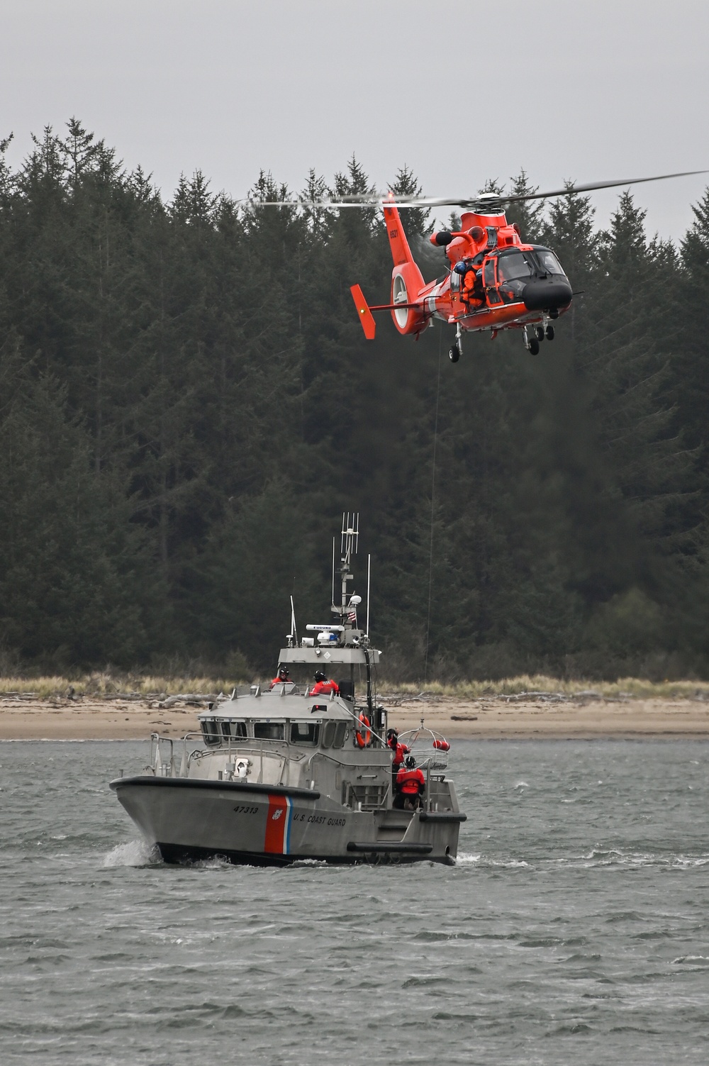 Dvids Images Coast Guard Station Umpqua River Conducts Hoist