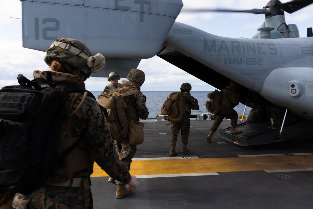 Dvids Images 31st Meu Conducts Casualty Care Extraction Image 1 Of 9