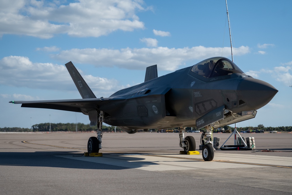 Dvids Images Eglins F 35s Train Macdill Afb Image 3 Of 7