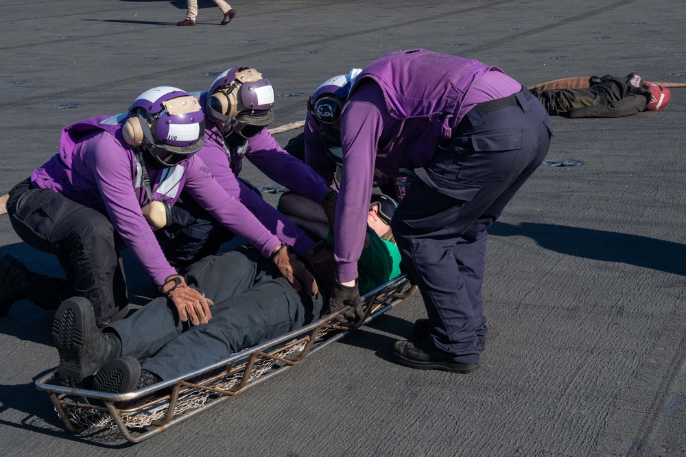 Dvids Images Uss Ronald Reagan Cvn 76 Sailors Conduct Mass