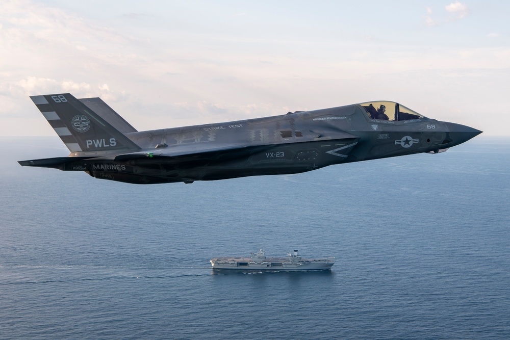 Dvids Images F 35b Lands Aboard Hms Prince Of Wales Image 3 Of 8