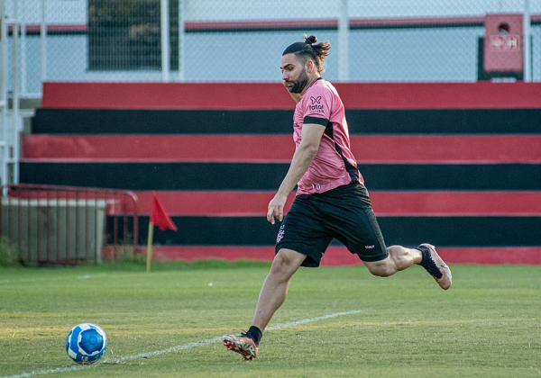 Bahiaba Léo Gamalho Do Vitória Passará Por Cirurgia No Joelho