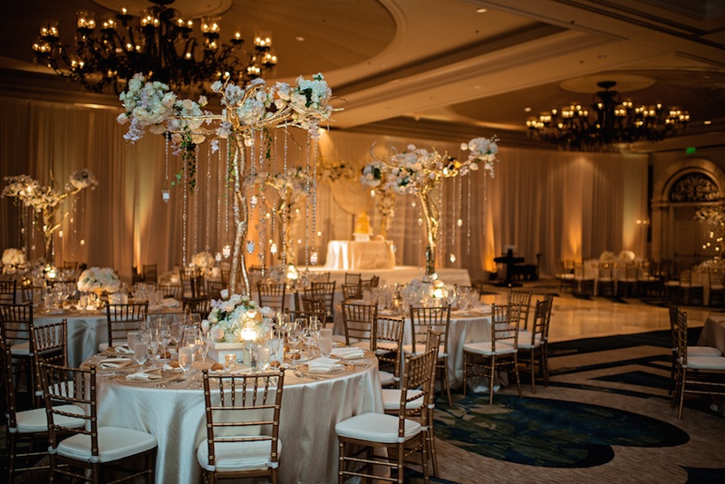 Reception Décor Photos Gold And White Ballroom Reception Décor