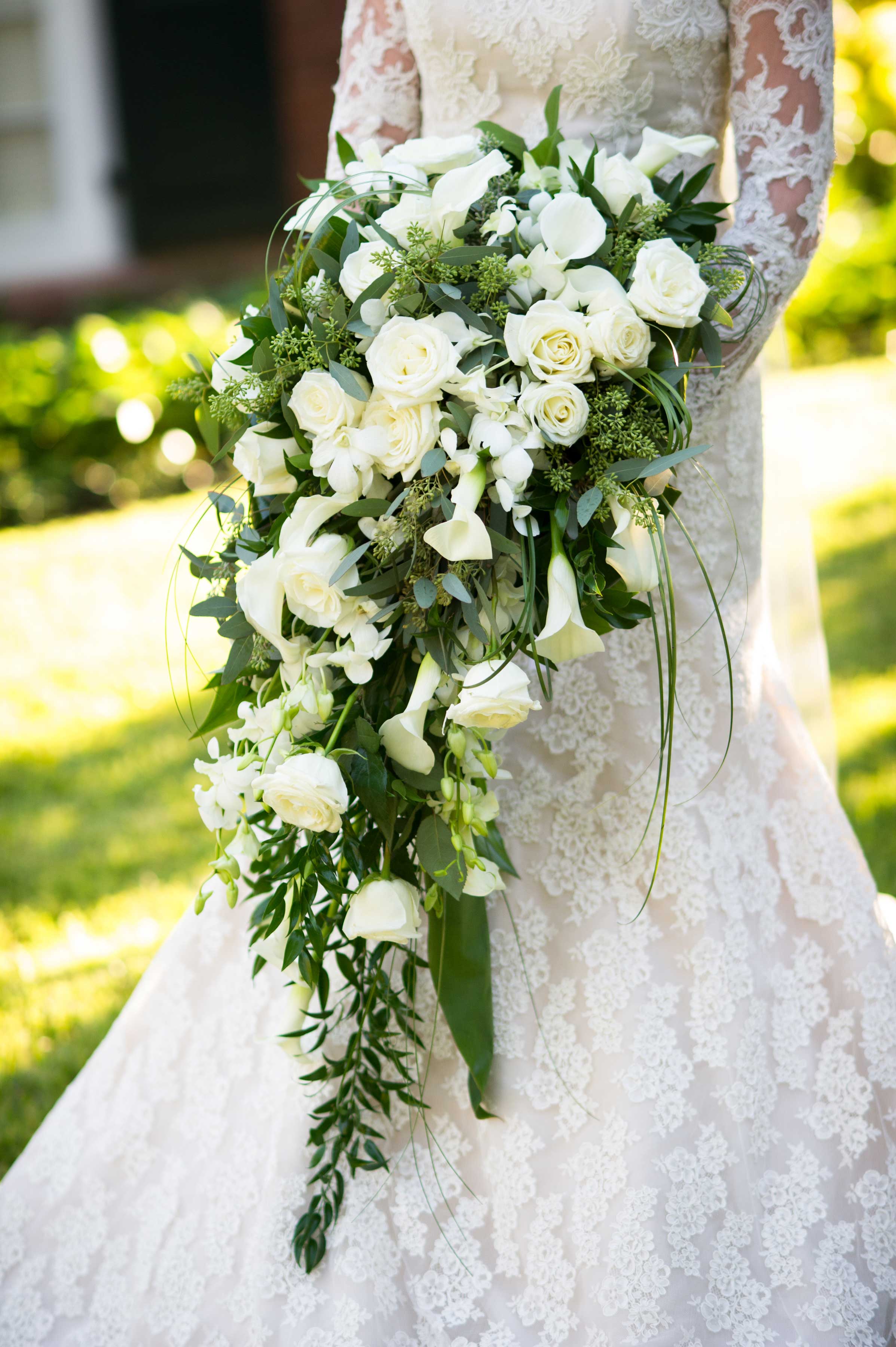 Make Cascading Bridal Bouquet Bouquet