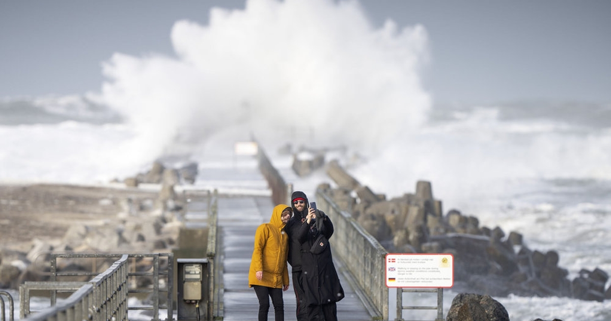 Vindstød Af Stormstyrke Kan Ramme Danmark Natten Til Lørdag