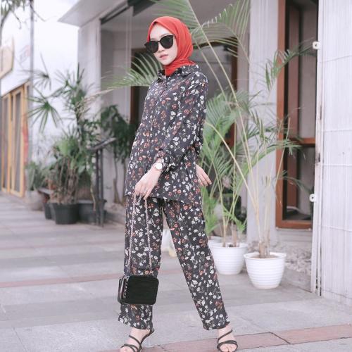 3 Inspirasi Busana Hijab Sleepwear Style Ala Selebgram Sinta Sri Antan