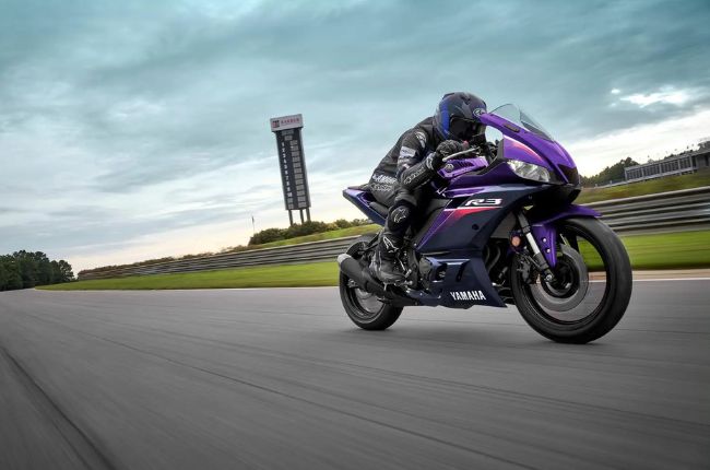 2023 Yamaha Yzf R3 And Yzf R7 Get Exciting New Color Options Motodeal