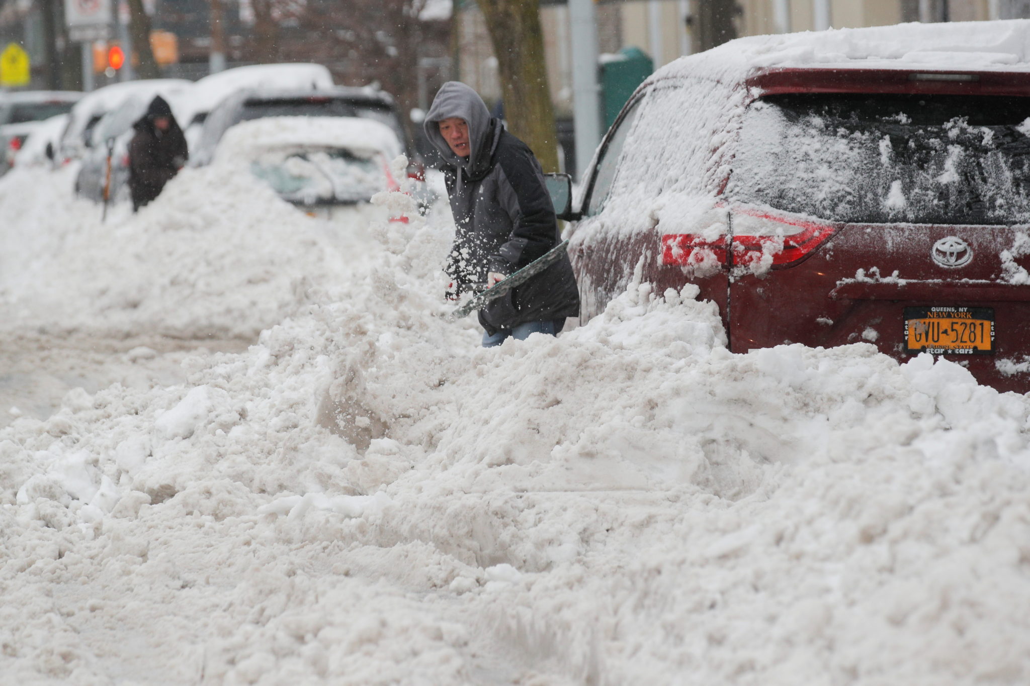 Us Northeast Digs Out After Massive Snowstorm Two Dead The Jim