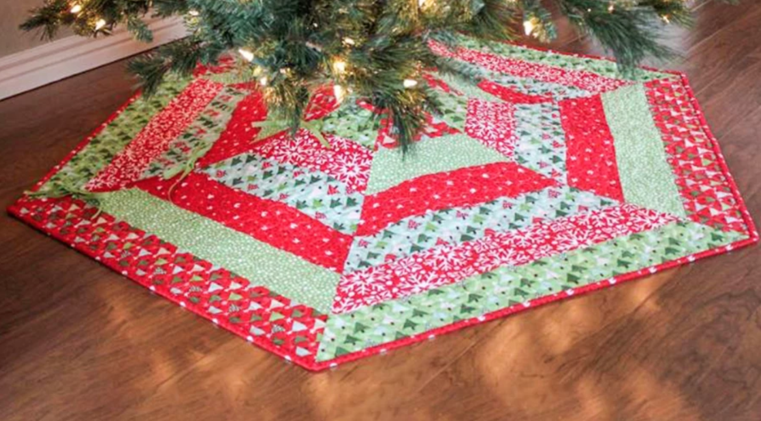 Sew A Christmas Tree Skirt Tree Skirt Pattern Christmas Tree Skirts