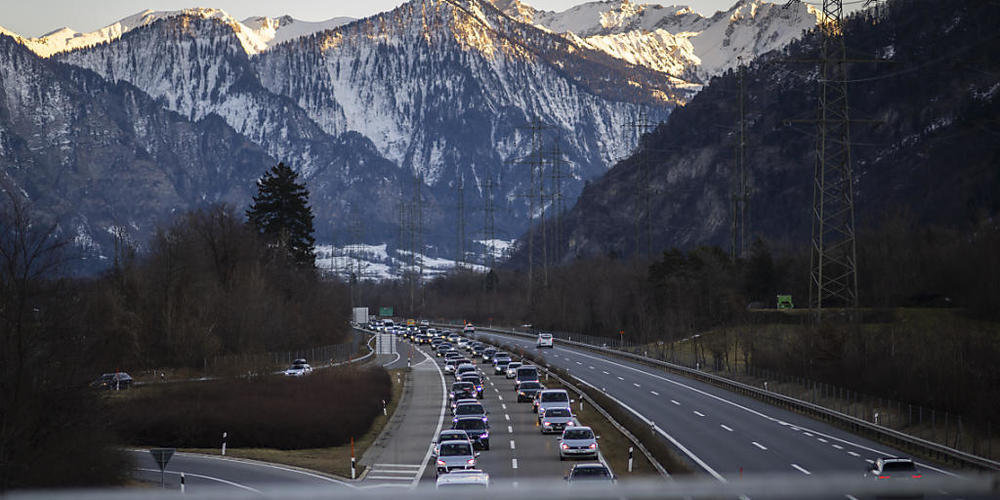 Pilotversuch In Graubünden Gegen A13 Ausweichverkehr An Ostern Kanton