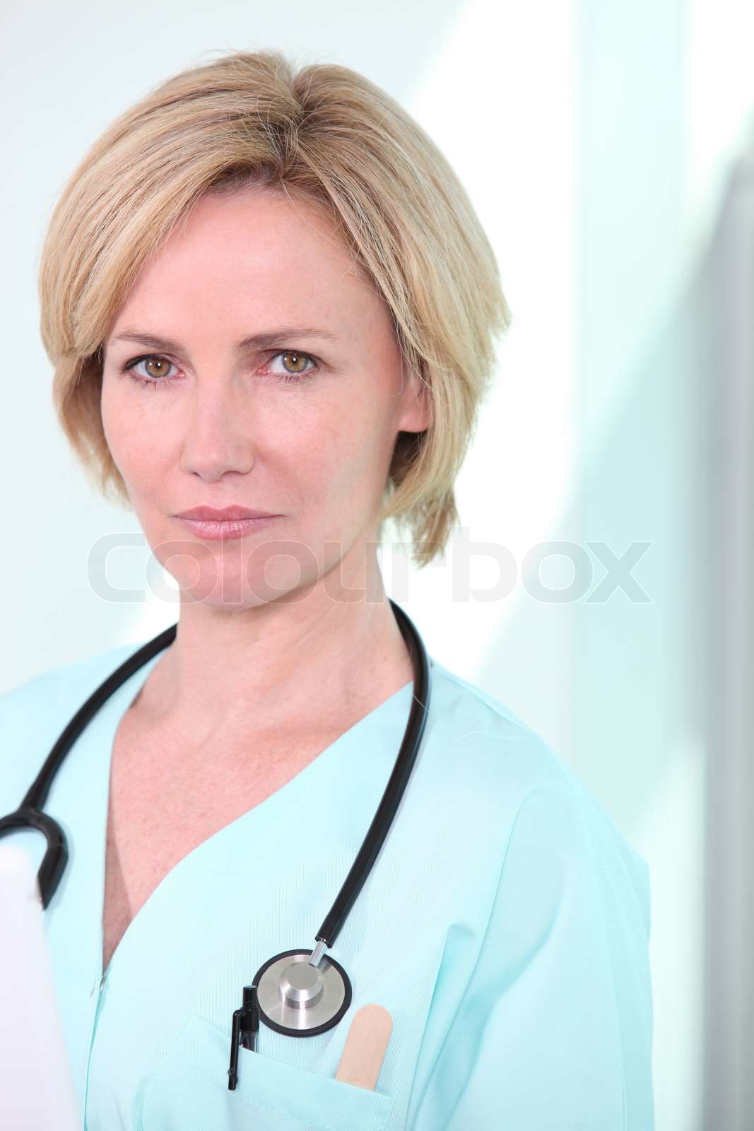 Weibliche Krankenschwester Mit Einem Stethoskop Stock Bild Colourbox