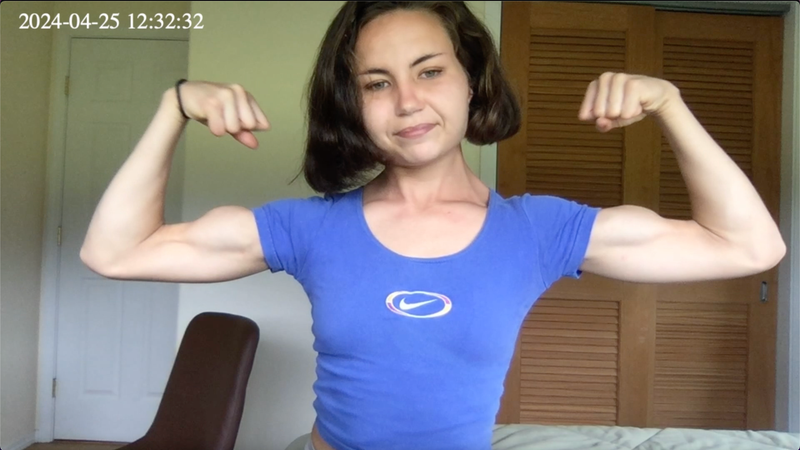 Nerdy Gf Gets Ripped