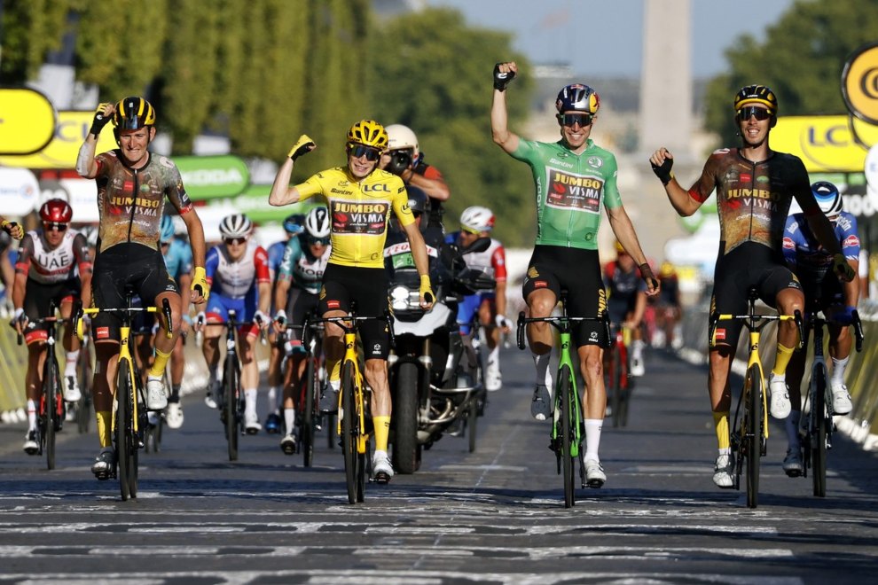 Jonas Vingegaard Wins The 2022 Tour De France We Love Cycling Magazine