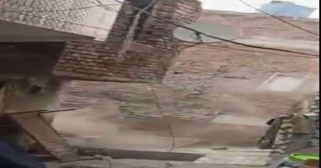 3 Storey Building Collapses Like A House Of Cards In Ghaziabad None