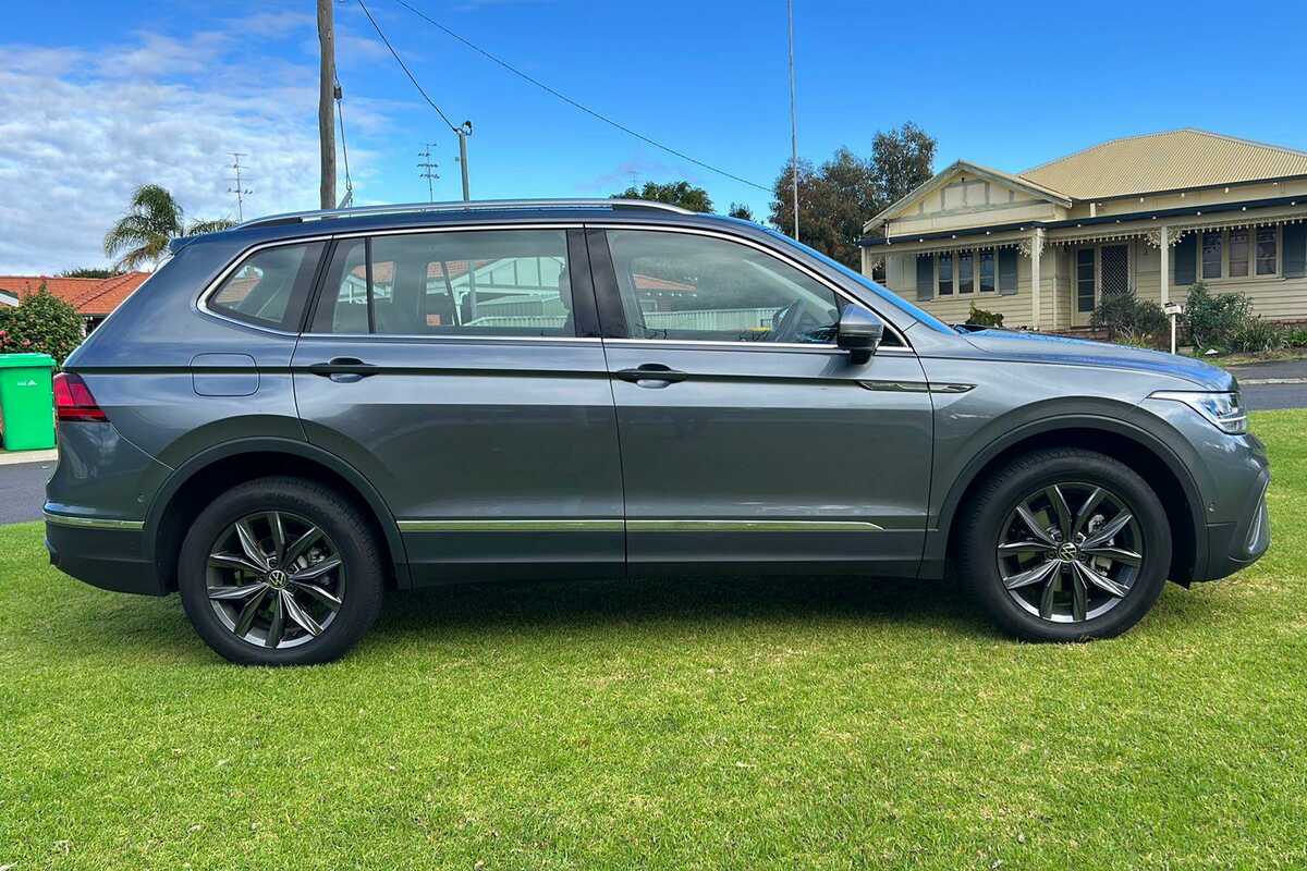 Sold 2022 Volkswagen Tiguan 110tsi Life Allspace In Grey Used Suv