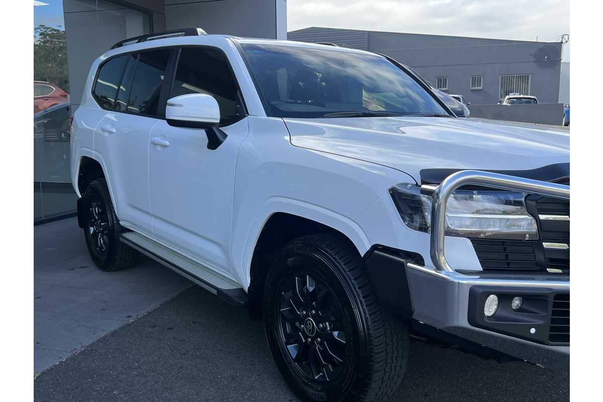 Sold 2023 Toyota Landcruiser Gxl In Glacier White Used Suv Coffs