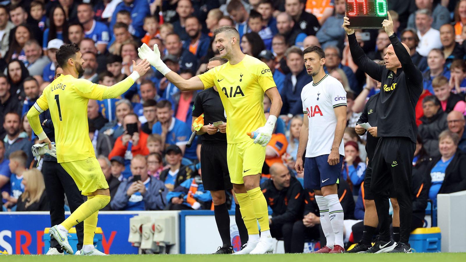 Tottenhams Hugo Lloris Ruled Out For At Least Six Weeks With Knee