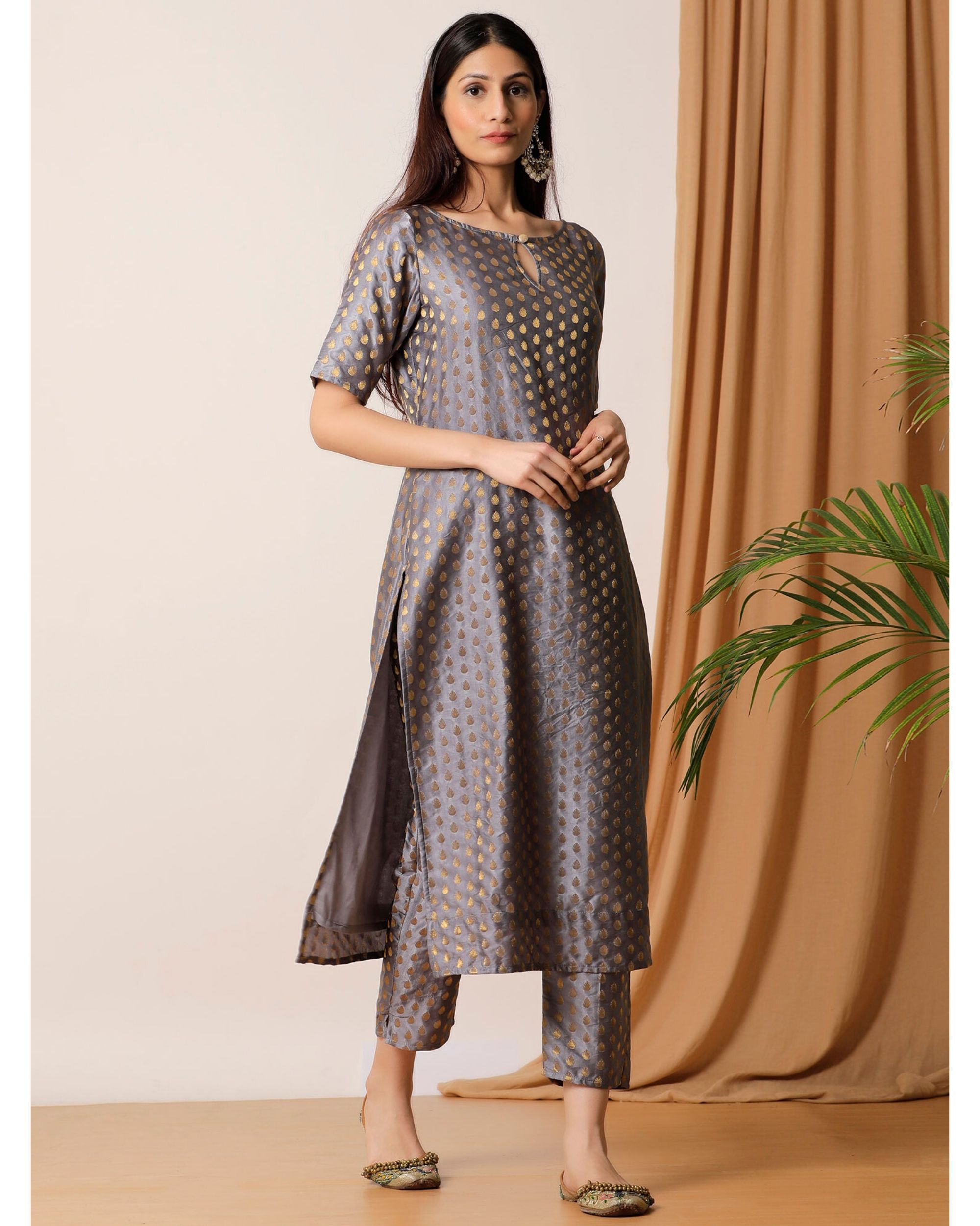 Grey Brocade Kurta And Pants Set Of Two By Empress Pitara The Secret