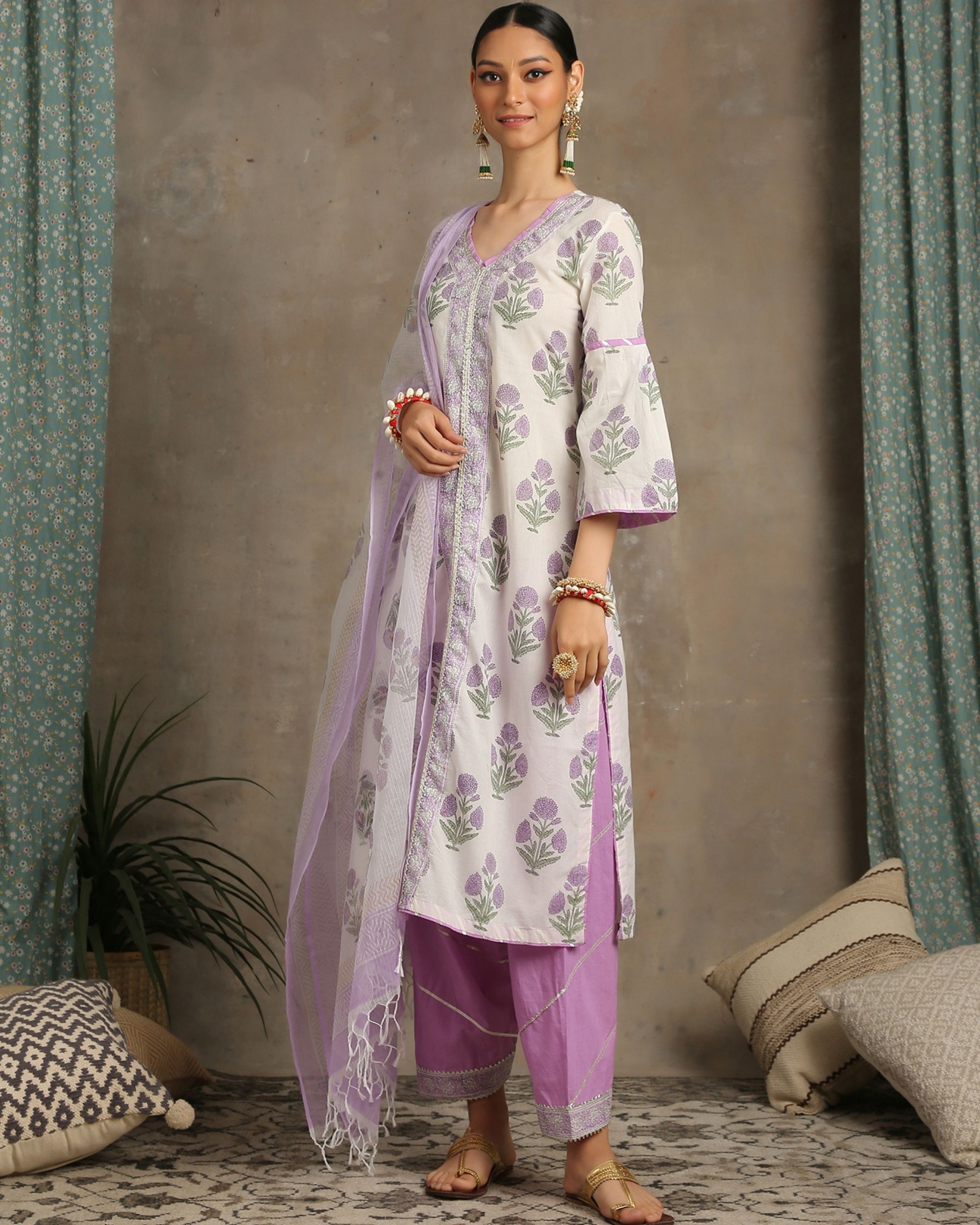 Gota Detailed Lavender Printed Kurta And Salwar With Dupatta Set Of