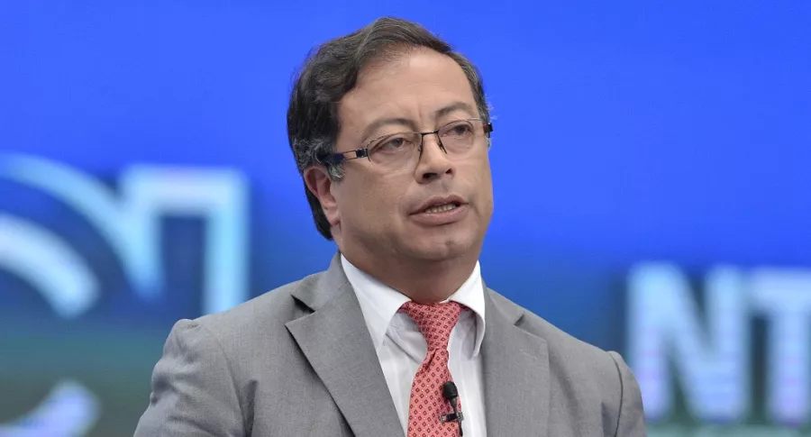 Gustavo Petro Gana En Intención De Voto En Encuesta De Invamer