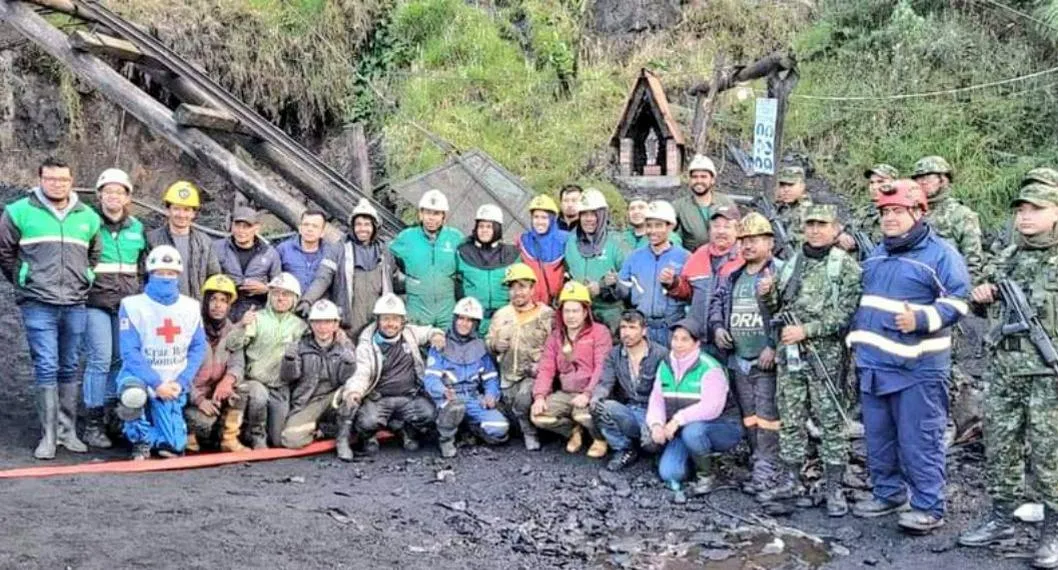 Atención Rescatan Vivos Mineros Atrapados En Mina De Zipaquirá