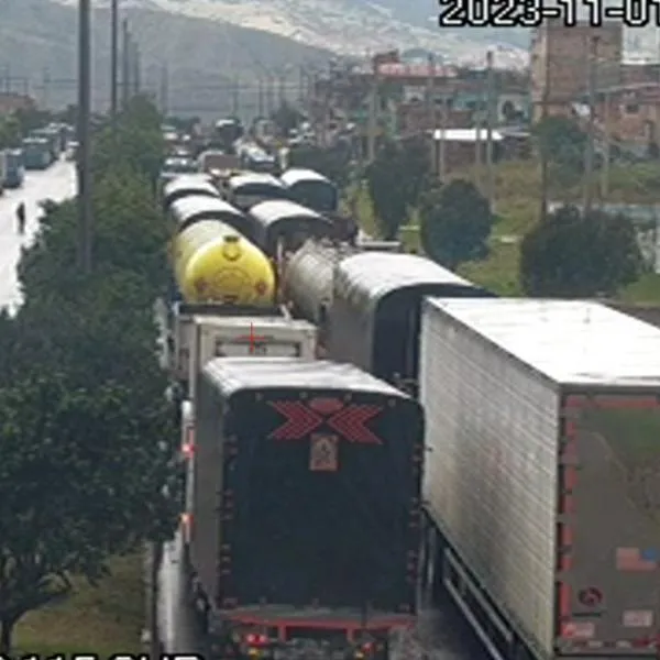 Trancones En Bogotá Hoy Accidentes Tienen Cerrada A Estación De