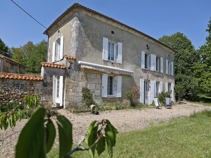 Maison à Vendre En Aquitaine Dordogne Vieux Mareuil Bel Ensemble Avec