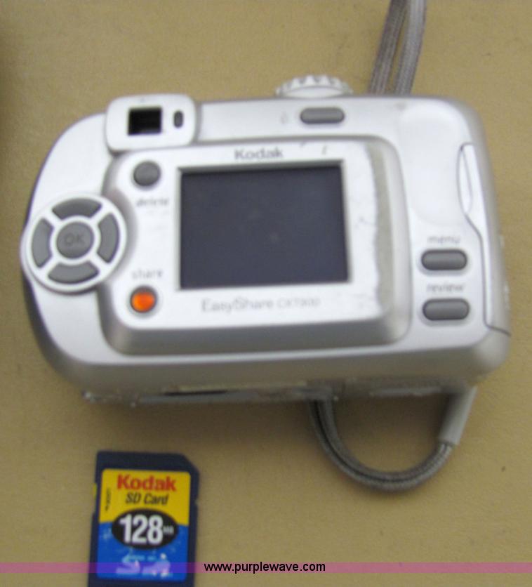 Kodak Easy Share Cx7300 Digital Camera With Case And 128mb Memory Card