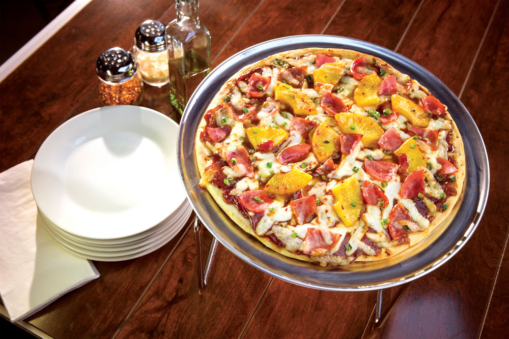 Recipe Of The Month Spicy Hawaiian Pizza Pmq Pizza Magazine