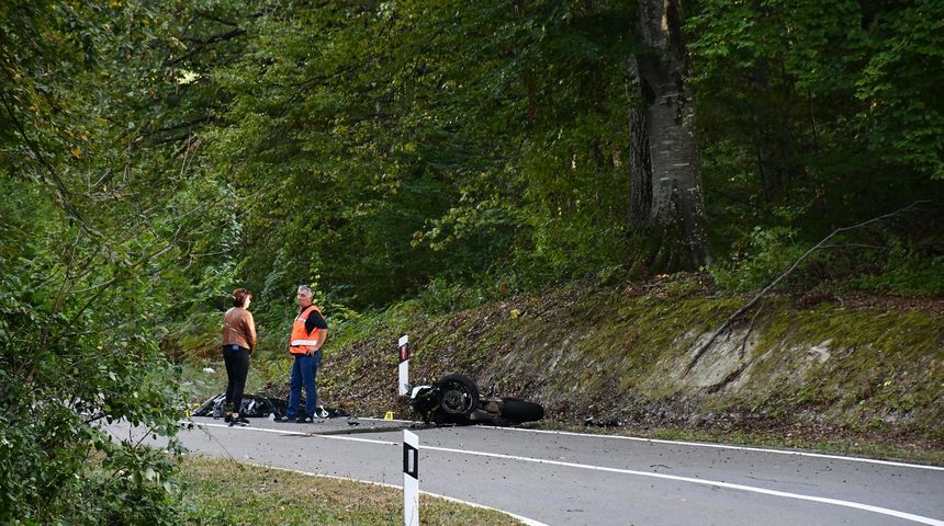 U Sudaru Poginula Dvojica Motociklista — Ezadarhr