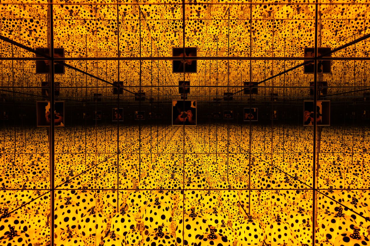 See Yayoi Kusamas New Infinity Mirror Room In London This Fall