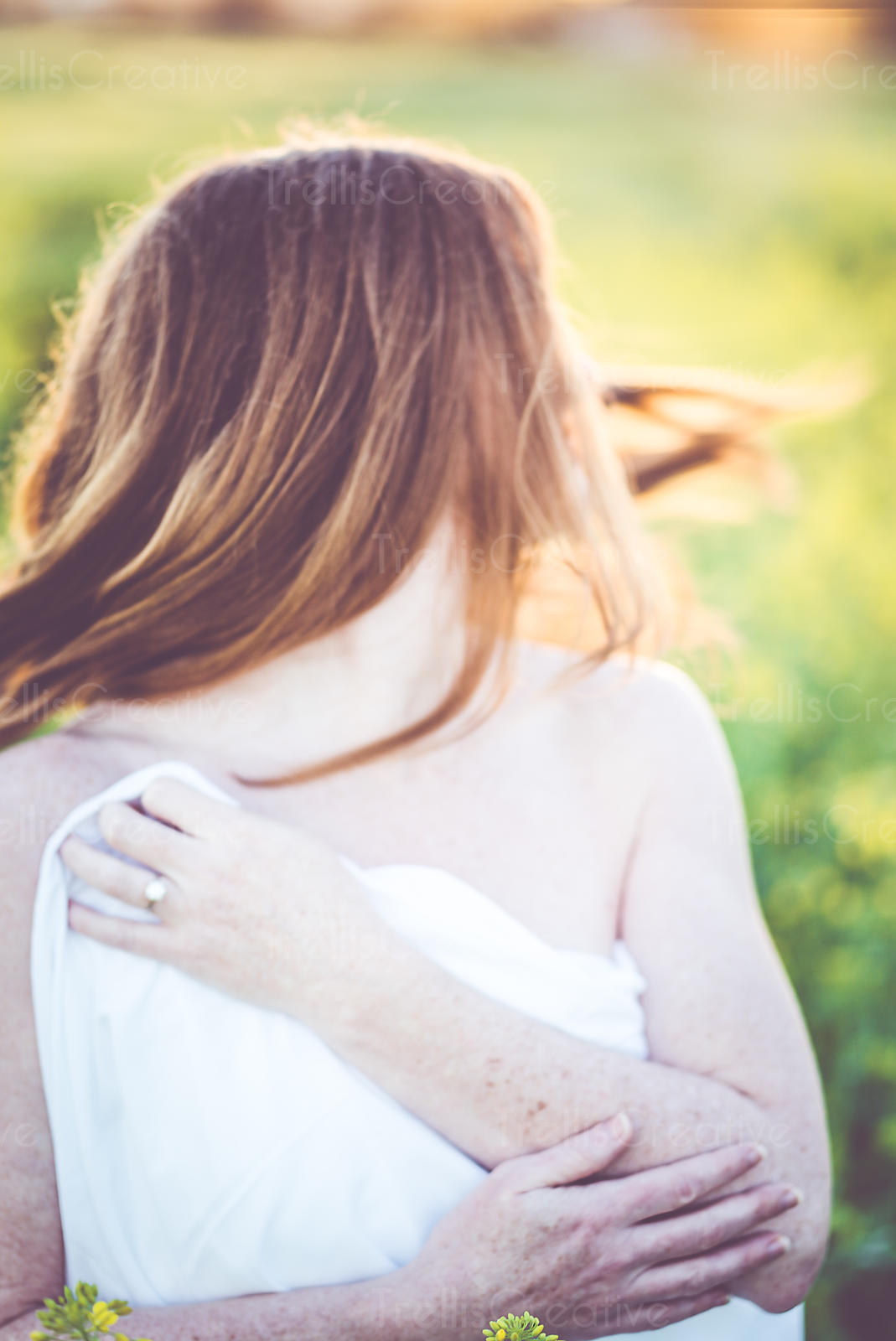 Image Portrait Of Young Redhead Woman In A Green Field High Res Stock