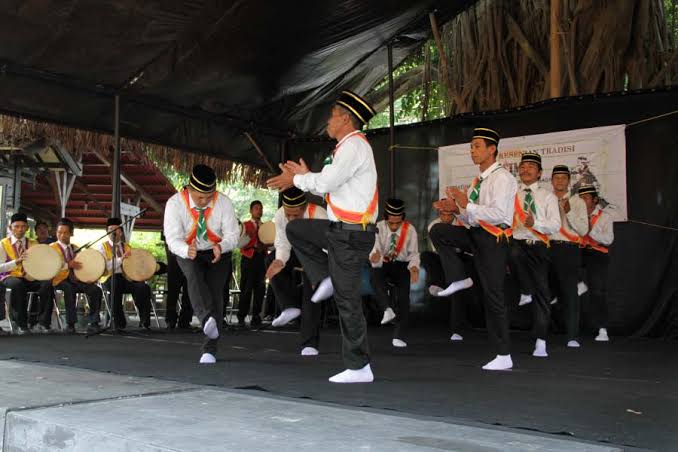 Ragam Nusantara Tari Tradisional Peksi Moi Atmago