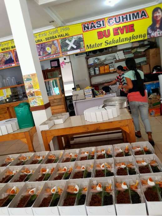 Lowongan Kerja Cari Karyawan Serabutan Wanita Untuk Depot Rumah Makan