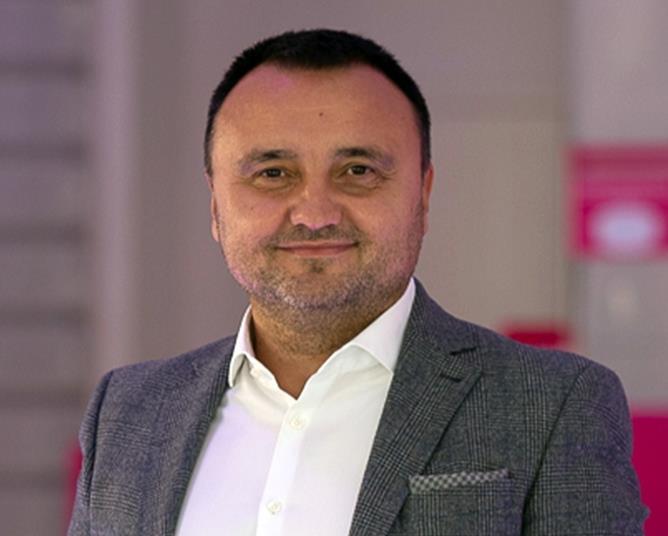 Deutsche Telekom Peoplewatch New Ceo In At Detecon Premium