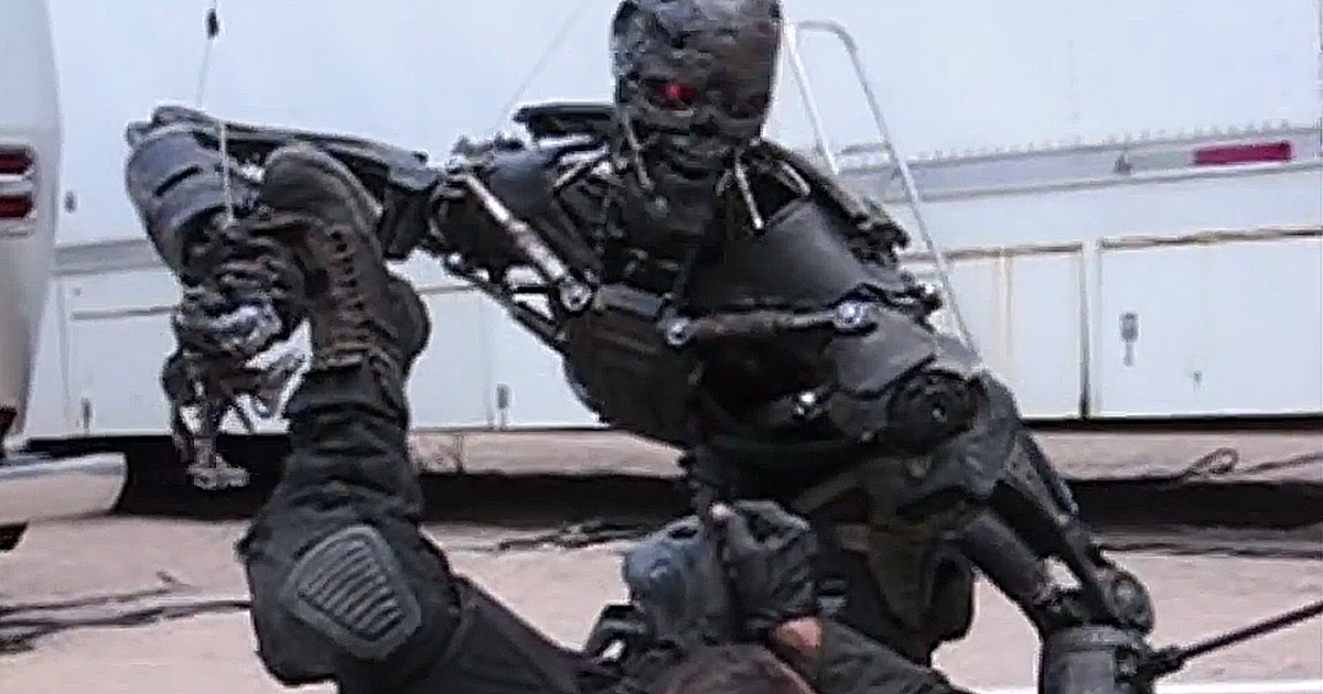 Terminator Salvation Behind The Scenes T 600 Puppet Blown Apart