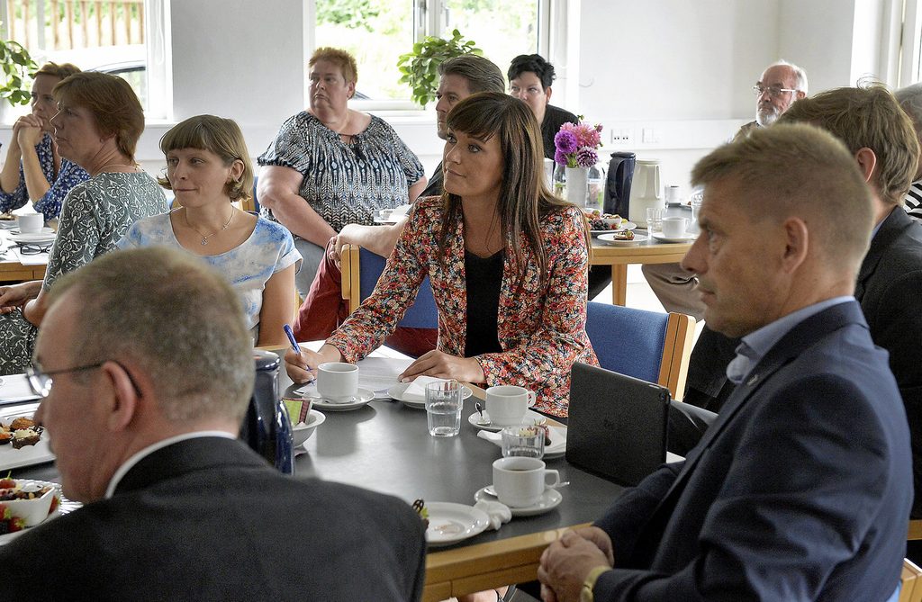 Billeder Og Video Ministerbesøg På Sundhedscenter Sjællandske Nyheder